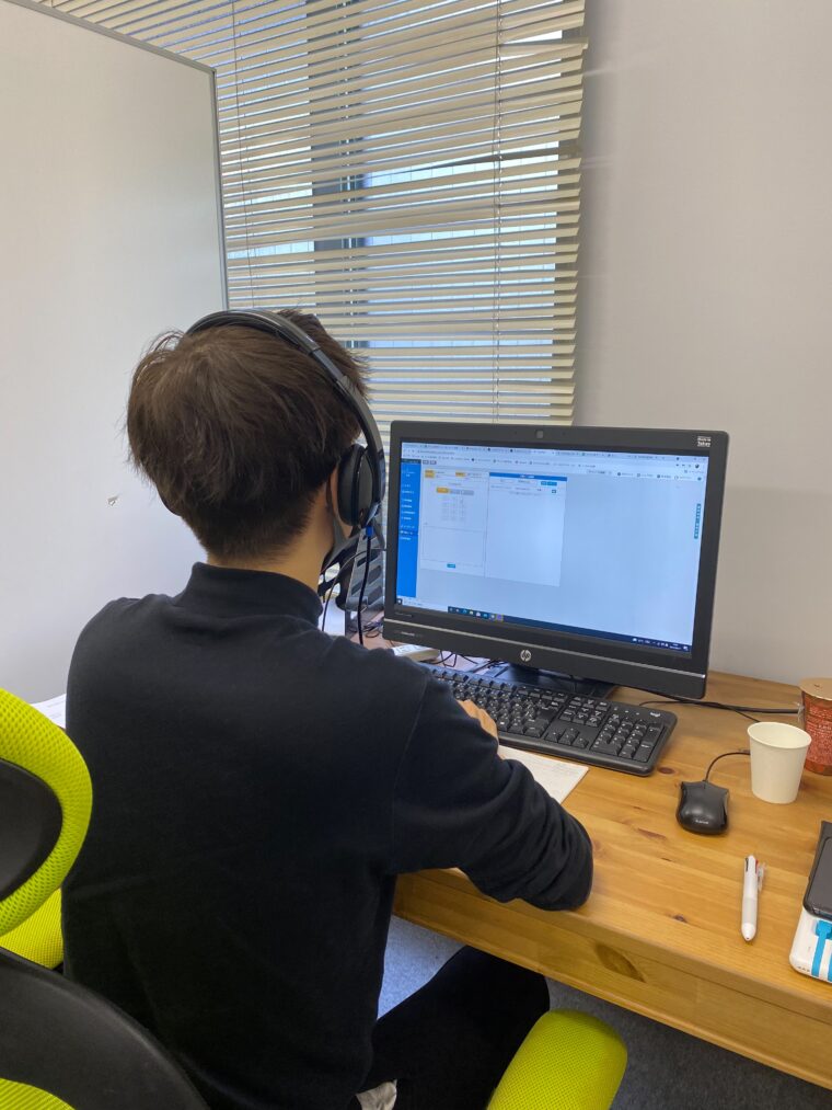 デジタル・ディバイドの解消に 株式会社Fine | CALLTREE